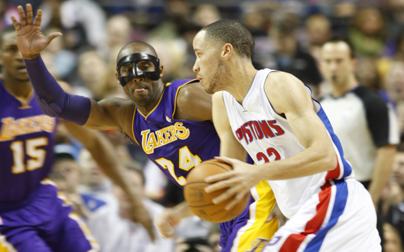 Black Mask for the Black Mamba (Kobe Bryant) - Campus Circle