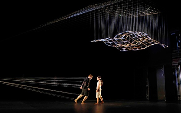Chunky Move Combines Dance and Art in “Connected” - Campus Circle