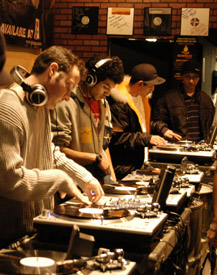 Scratch DJ Academy - Campus Circle